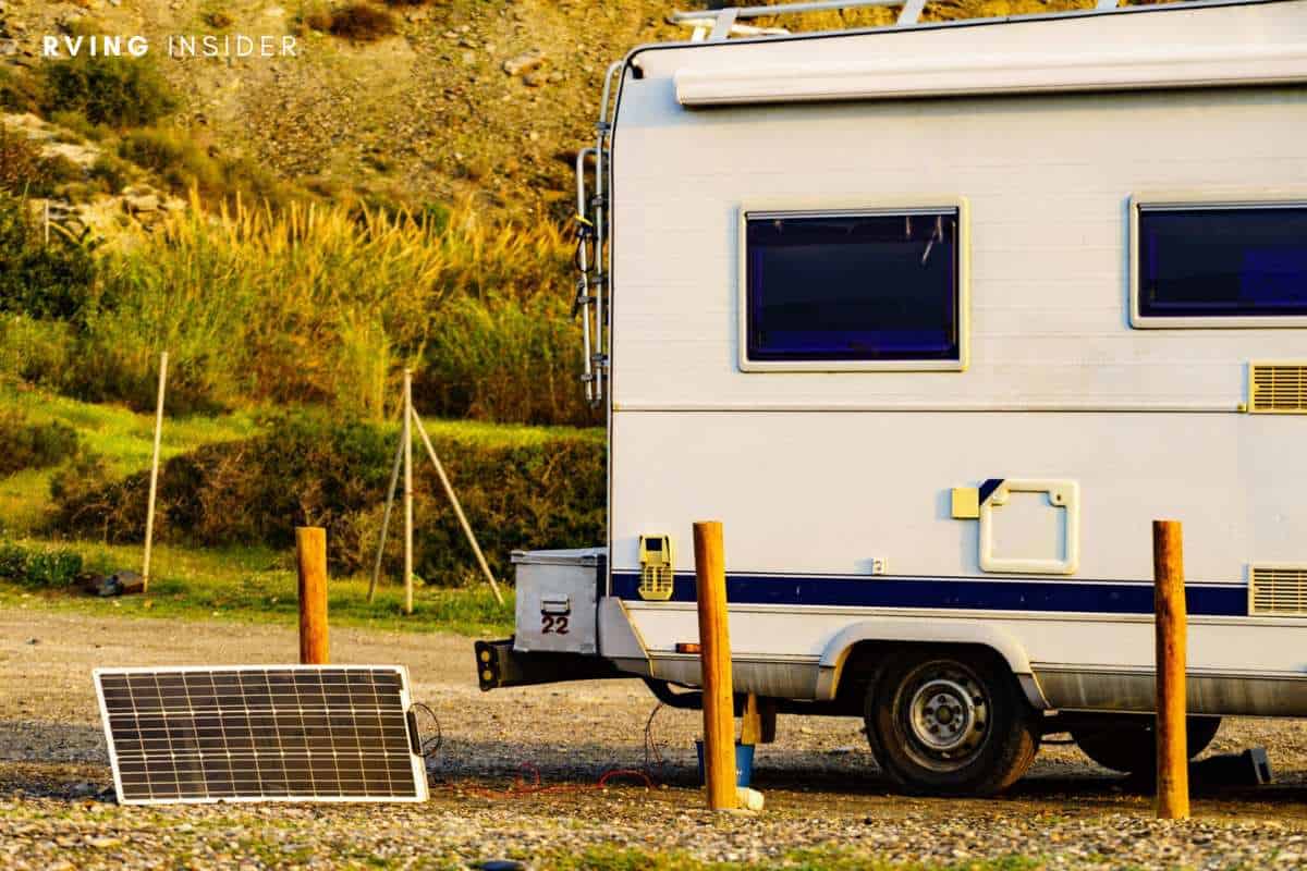 How to Hook Up Solar Panel to RV Battery